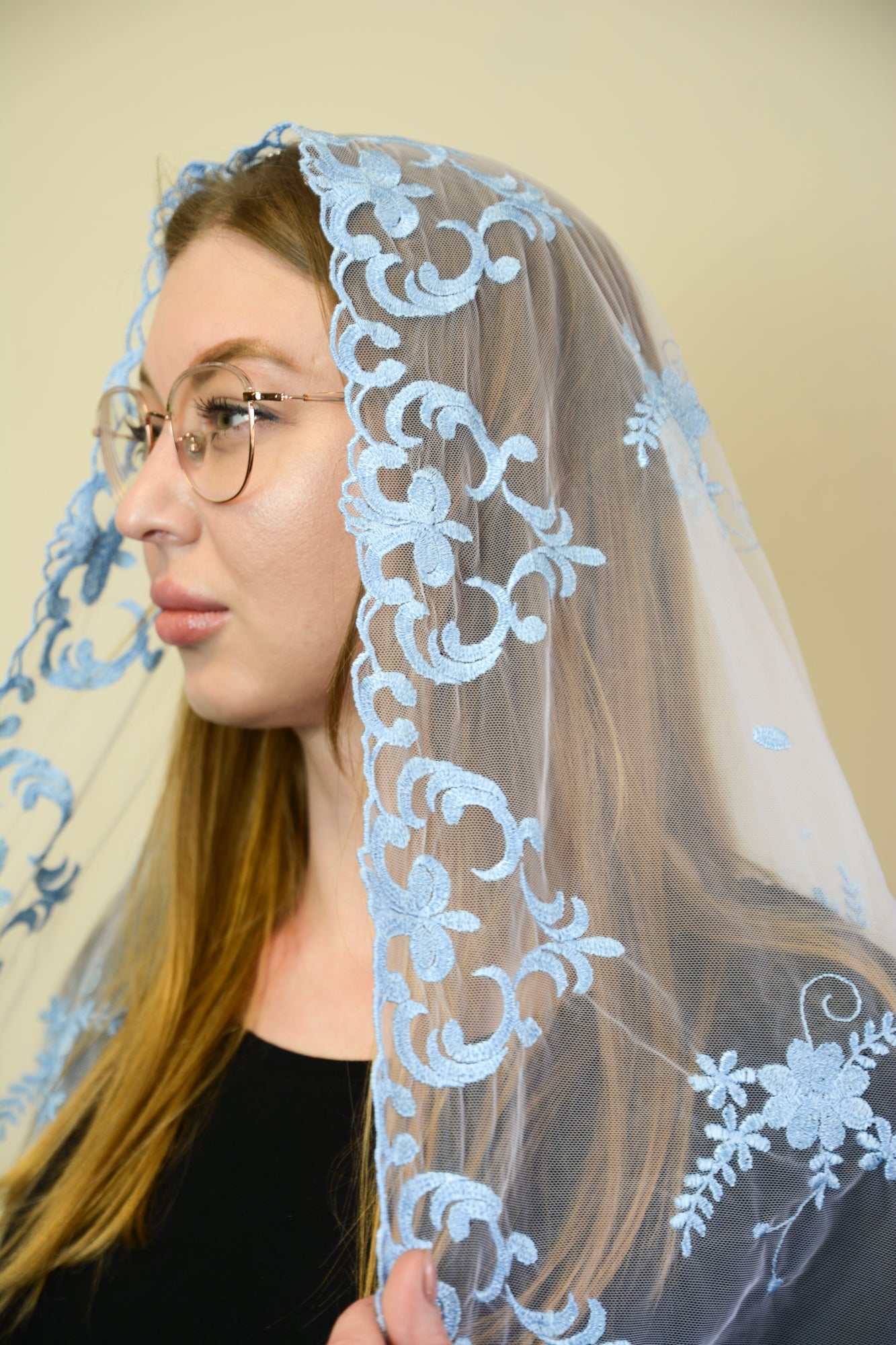 LONG LIGHT BLUE VEIL – MariaVeils