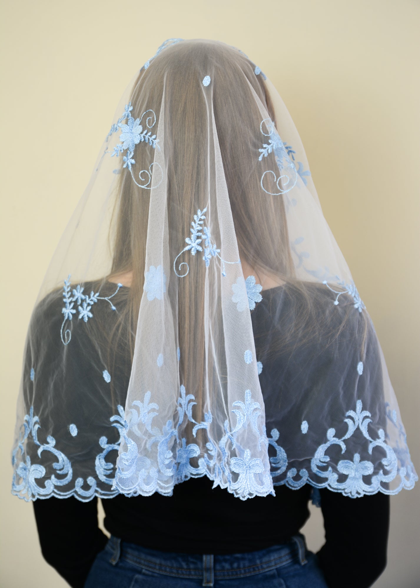 LONG LIGHT BLUE VEIL – MariaVeils