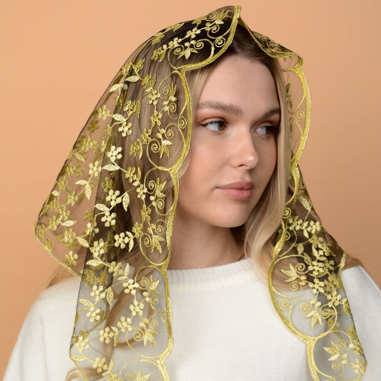 YELLOW TRIANGLE VEIL – MariaVeils