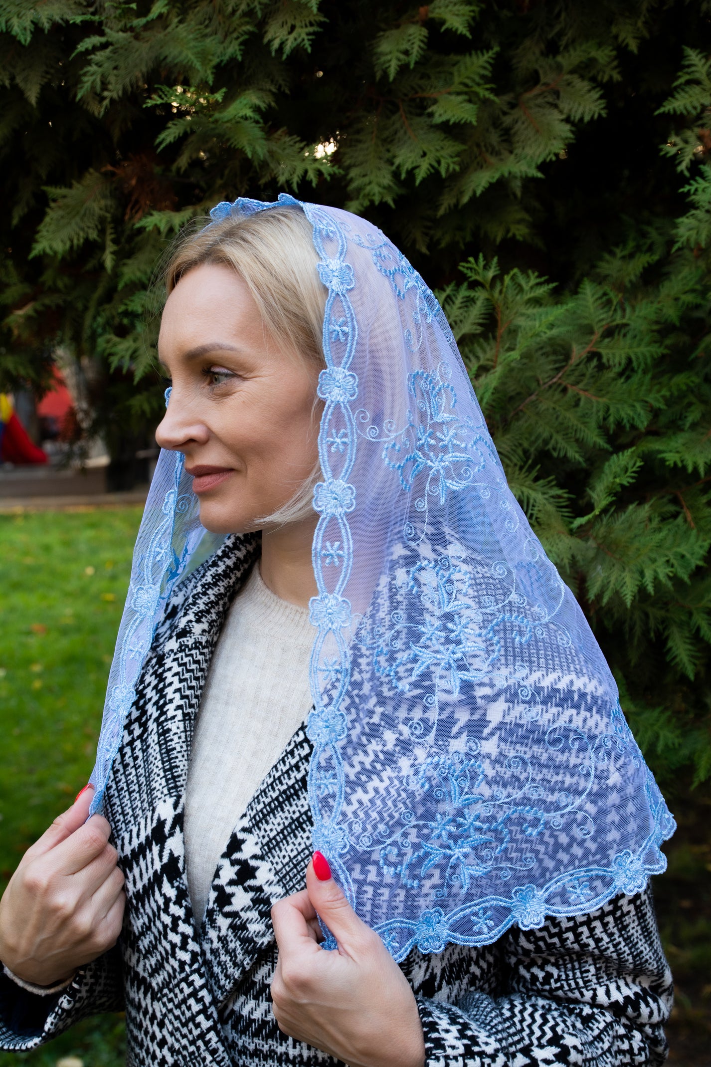 LONG LIGHT BLUE MANTILLA – MariaVeils