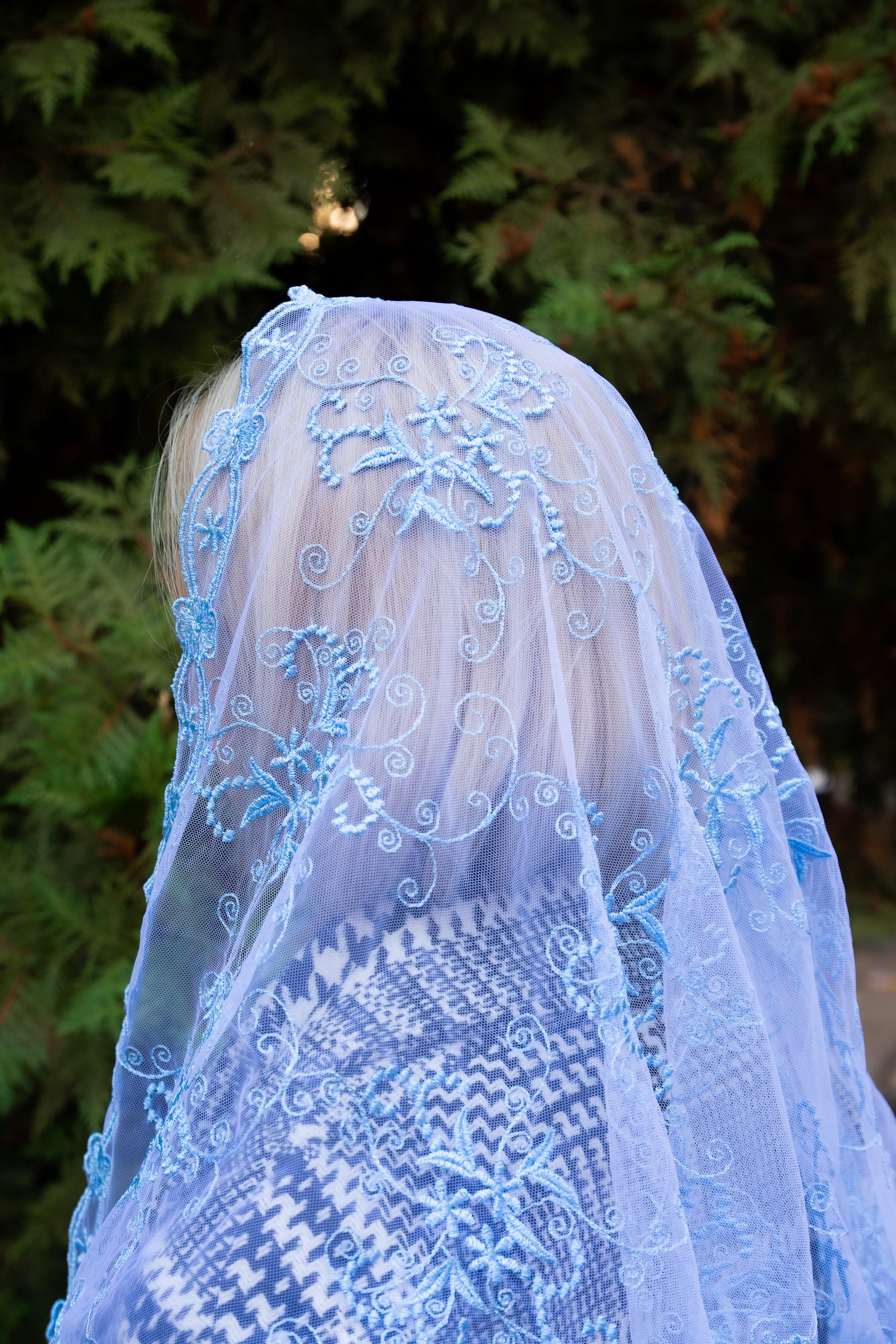 LONG LIGHT BLUE MANTILLA – MariaVeils