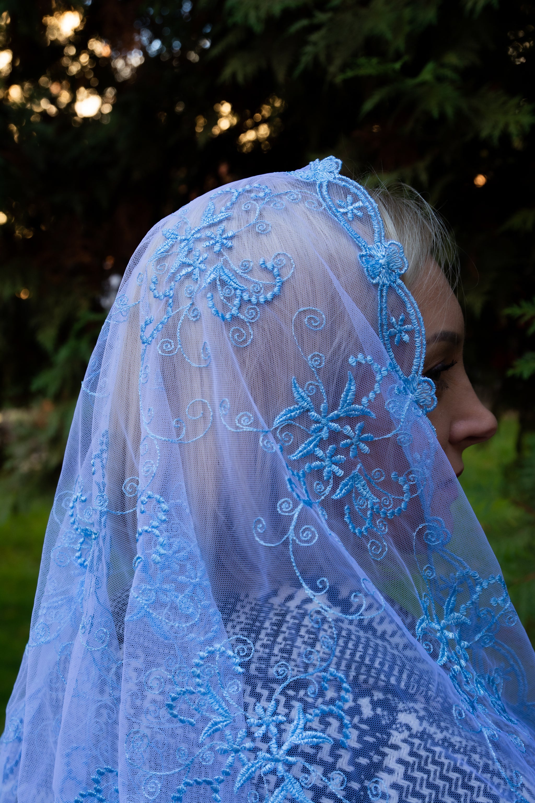 LONG LIGHT BLUE MANTILLA – MariaVeils