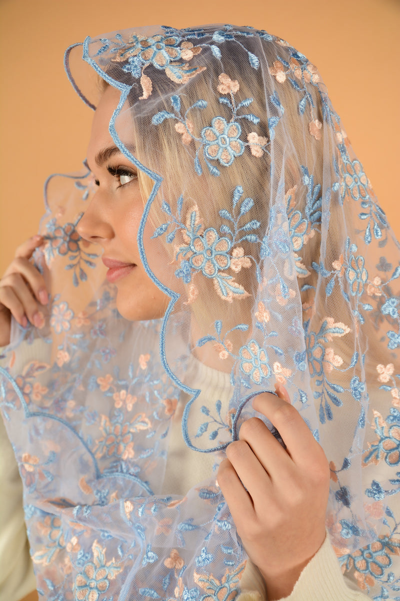 Two Color Infinity Mantilla – MariaVeils