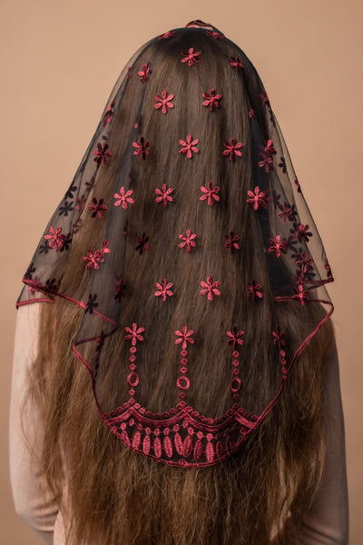 Dark red triangle veil – MariaVeils